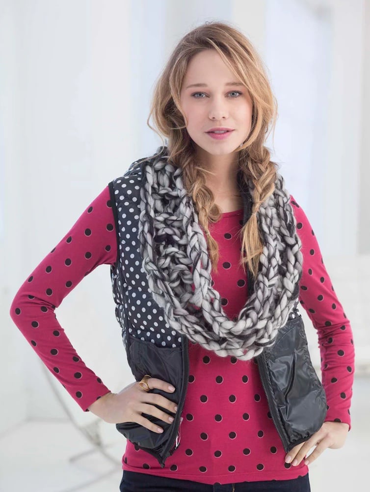 33 Arm Knitting Patterns (Free Chunky Knit Projects) - Handy Little Me