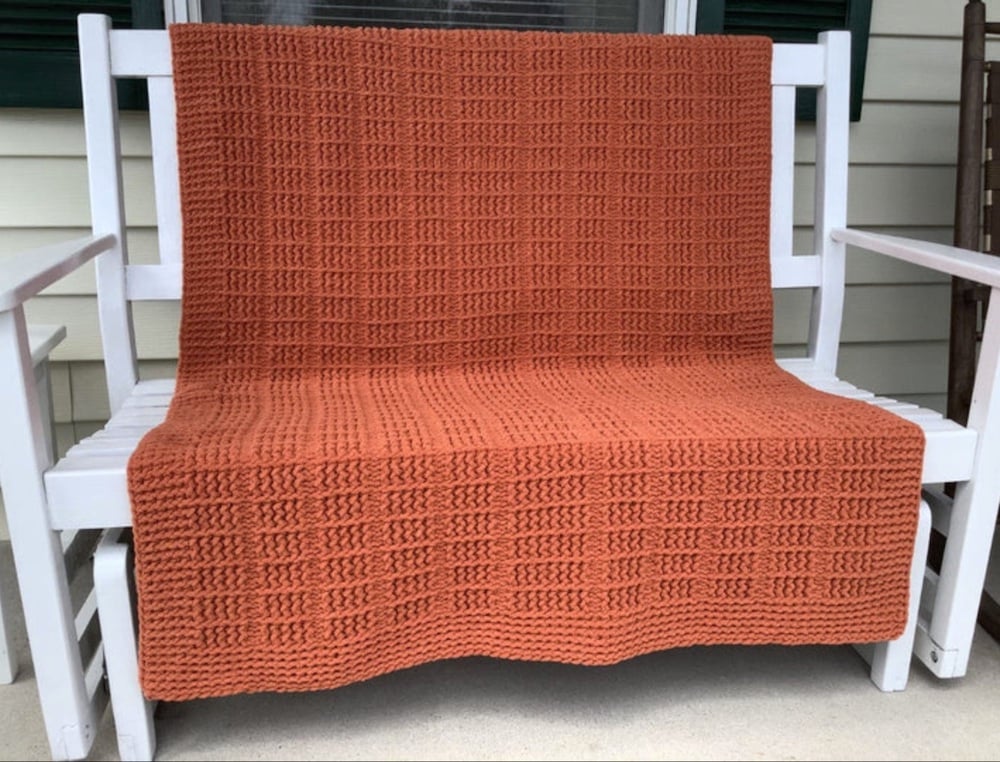 13 Loom Knitting Blanket Patterns (Cozy Free Ideas) - Handy Little Me