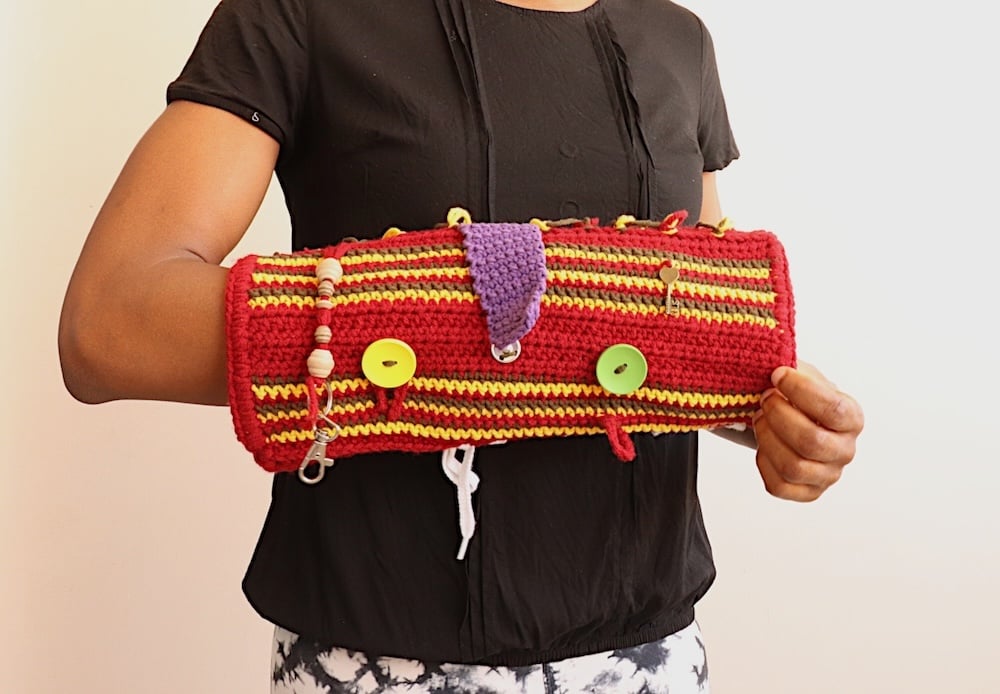 10+ Free Twiddle Muff Patterns For Dementia (Knitting + Crochet ...