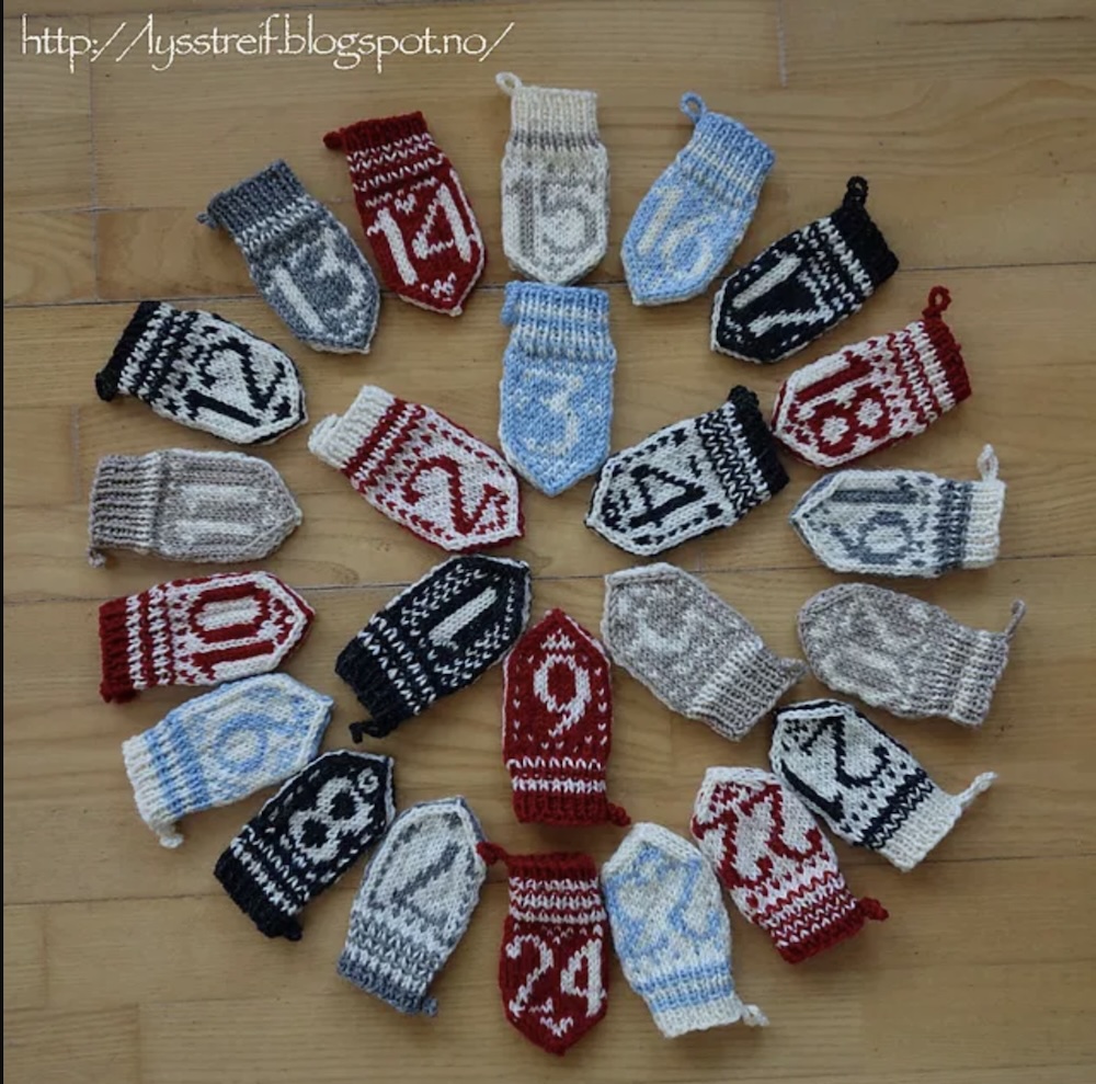 15+ Free Knitted Advent Calendar Patterns - Handy Little Me