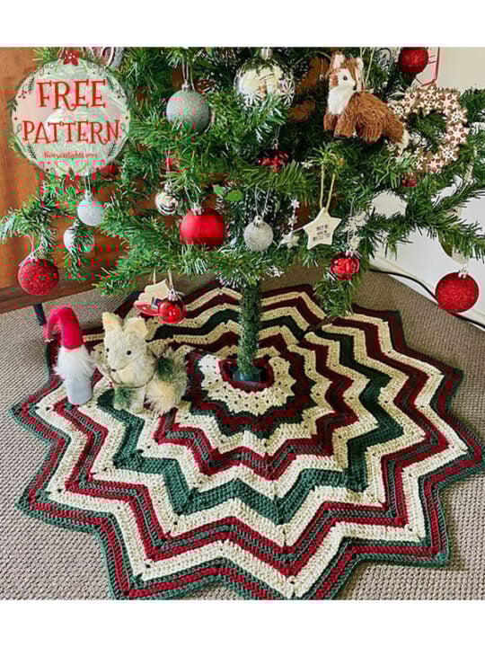 27 Free Crochet Christmas Tree Skirt Patterns - Handy Little Me