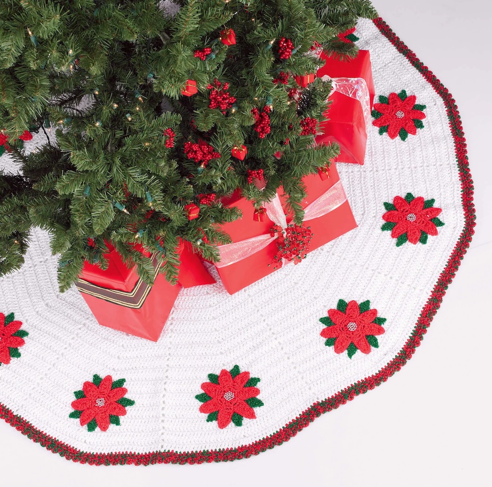27 Free Crochet Christmas Tree Skirt Patterns - Handy Little Me