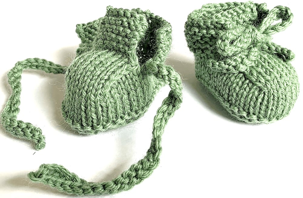 27 Knit Baby Booties Patterns (Free + Adorable Ideas) - Handy Little Me