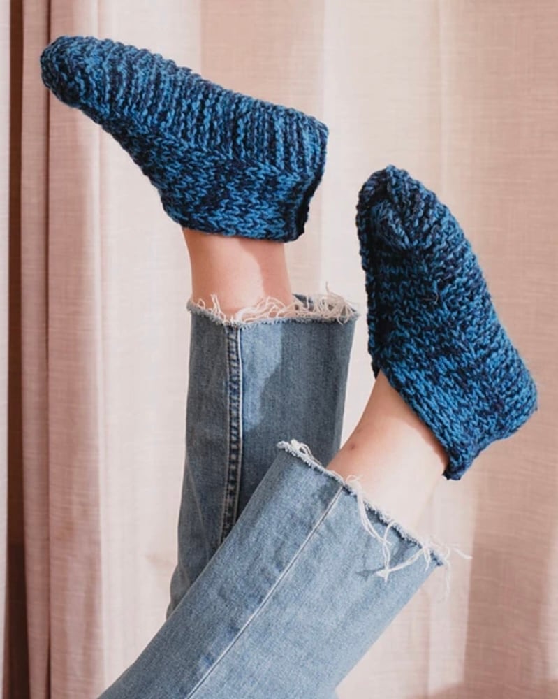 Knitting Slippers - 27 Cozy Slippers To Knit (Free Patterns) - Handy ...