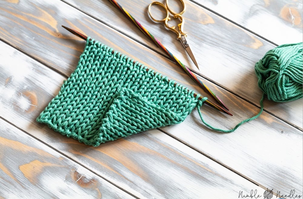 30 Reversible Knitting Stitch Patterns You Will Love! - Handy Little Me