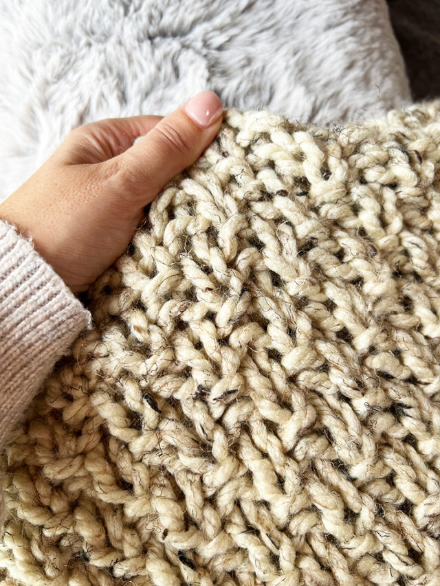 How To Knit A Blanket (Free + Easy For Beginners) - Handy Little Me