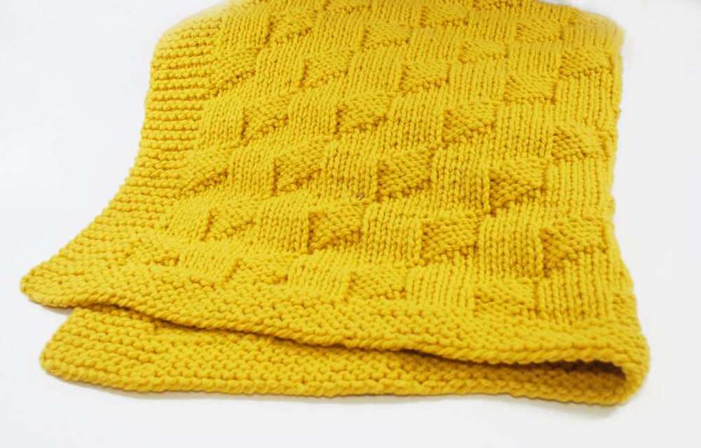 13 Loom Knitting Blanket Patterns (Cozy Free Ideas) - Handy Little Me