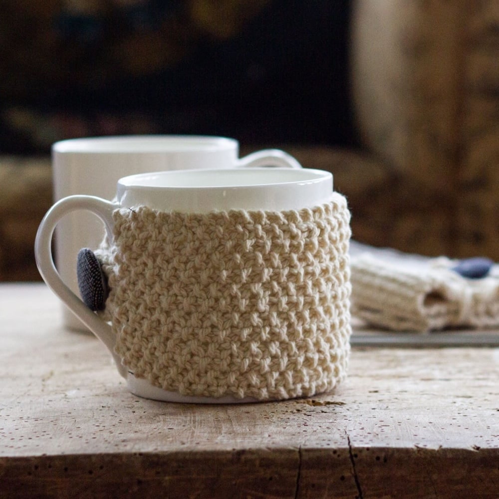 10 Free Knitted Mug Cozy Patterns For Coffee Lovers - Handy Little Me
