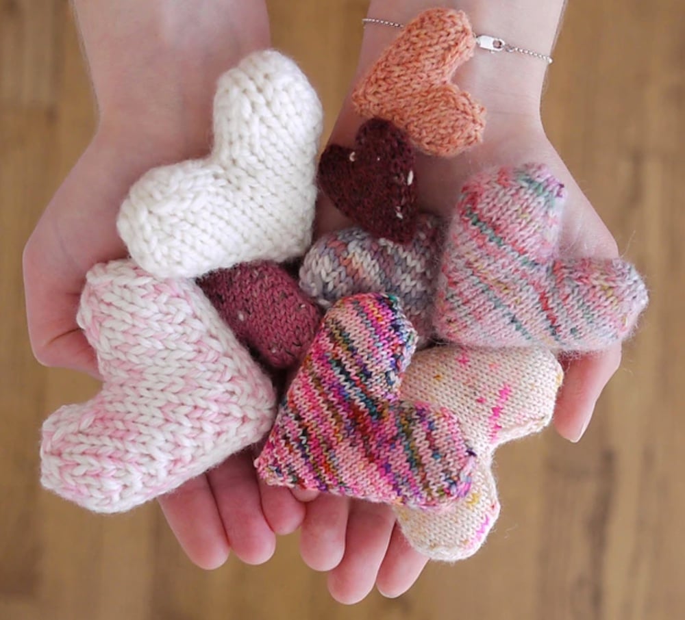 20 Heart Knitting Patterns (Free And Easy Knitted Hearts) - Handy Little Me