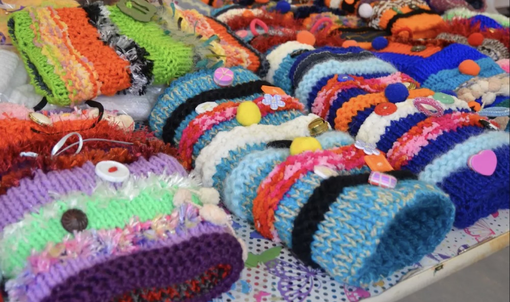 10+ Free Twiddle Muff Patterns For Dementia (Knitting + Crochet ...