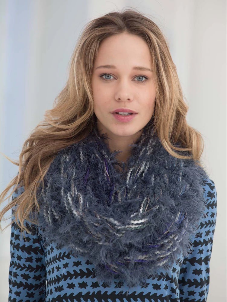 33 Arm Knitting Patterns (Free Chunky Knit Projects) - Handy Little Me