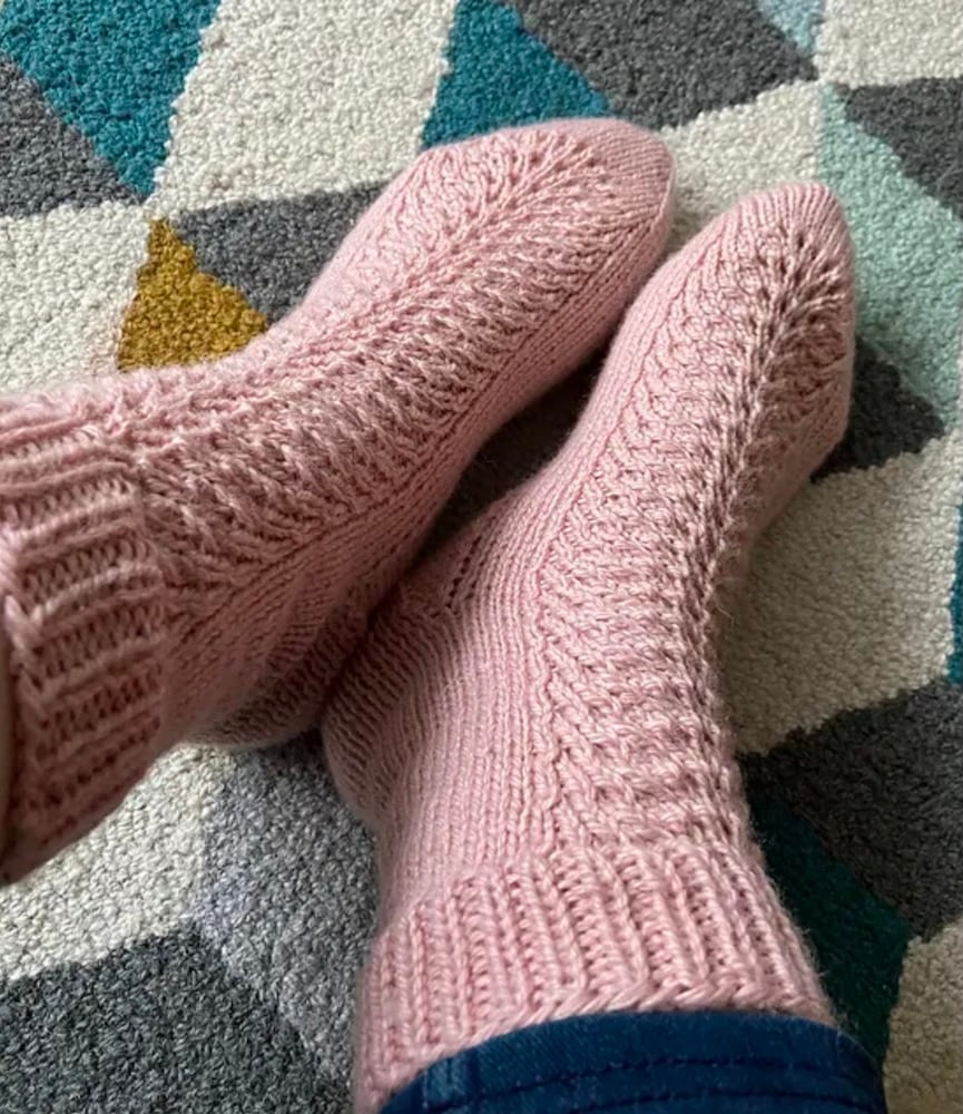 20+ Free Bed Socks Knitting Patterns - Handy Little Me