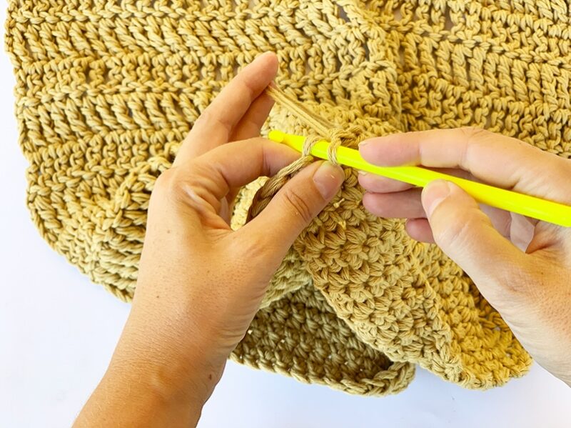 How To Hold A Crochet Hook - Handy Little Me