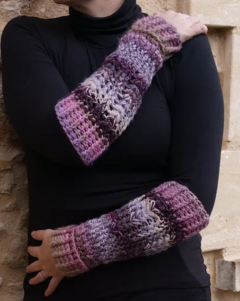 17 Crochet Arm Warmers - Free & Easy Patterns - Handy Little Me