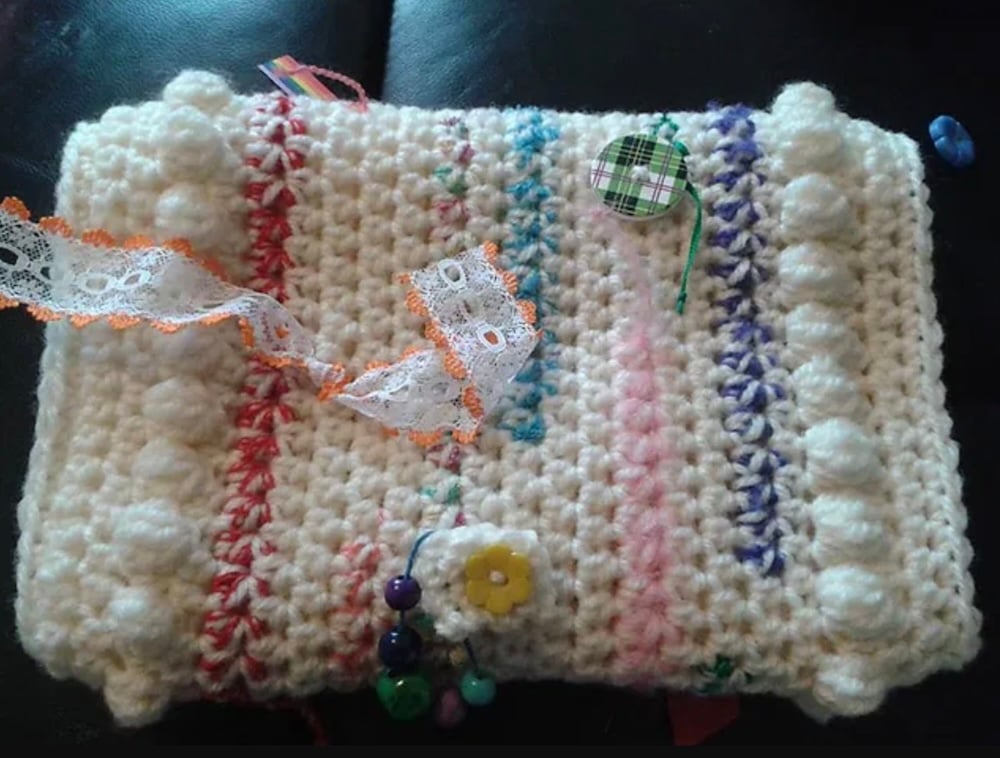 10+ Free Twiddle Muff Patterns For Dementia (Knitting + Crochet ...