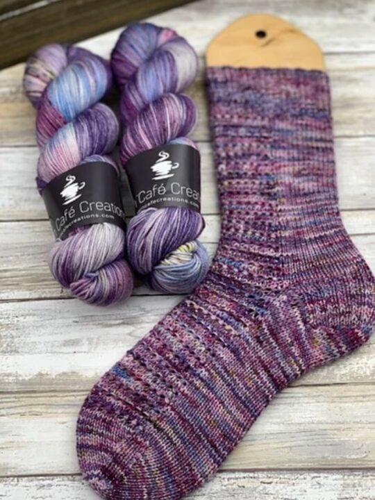 17 Free Knitting Patterns To Make With Variegated Yarn - Handy Little Me