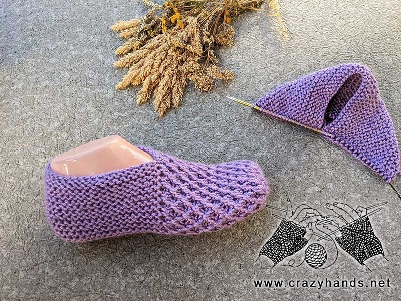 Knitting Slippers - 27 Cozy Slippers To Knit (Free Patterns) - Handy ...