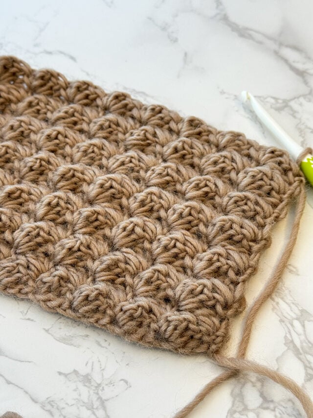 How To Crochet The Blanket Stitch For Beginners - Handy Little Me
