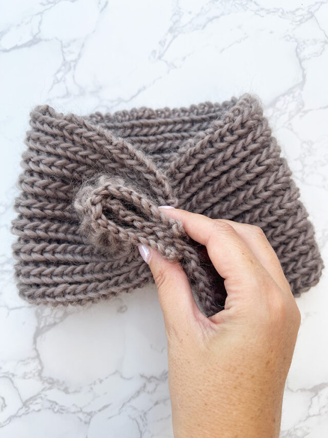 How To Knit Fisherman's Rib Stitch (And Headband Pattern) - Handy Little Me